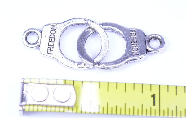 Handcuff Charm – BoredParacord.com